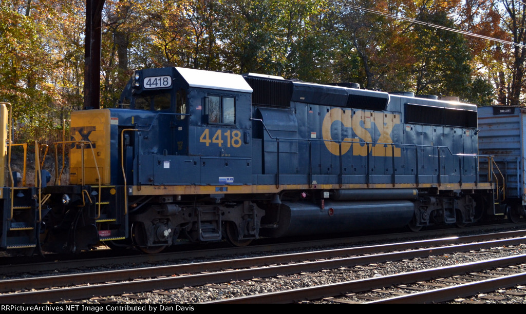 CSX GP38-2S 4418 on Q418-06